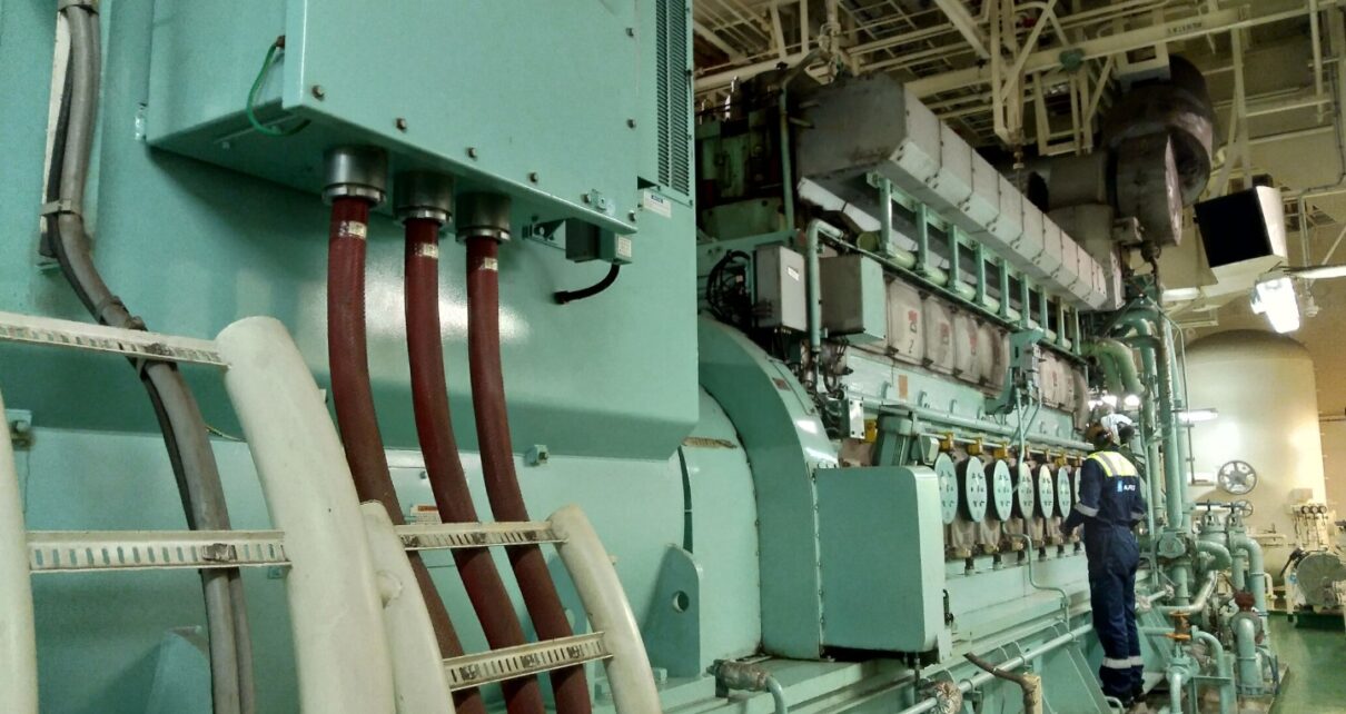 GENERATOR : 10 Important Generator Design and Operational Features Ship ...