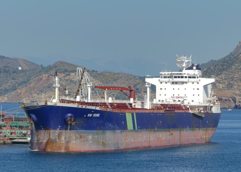 MARINE ACCIDENT : Oil Tanker Hit Crude Import Facility in Port Sikka ...